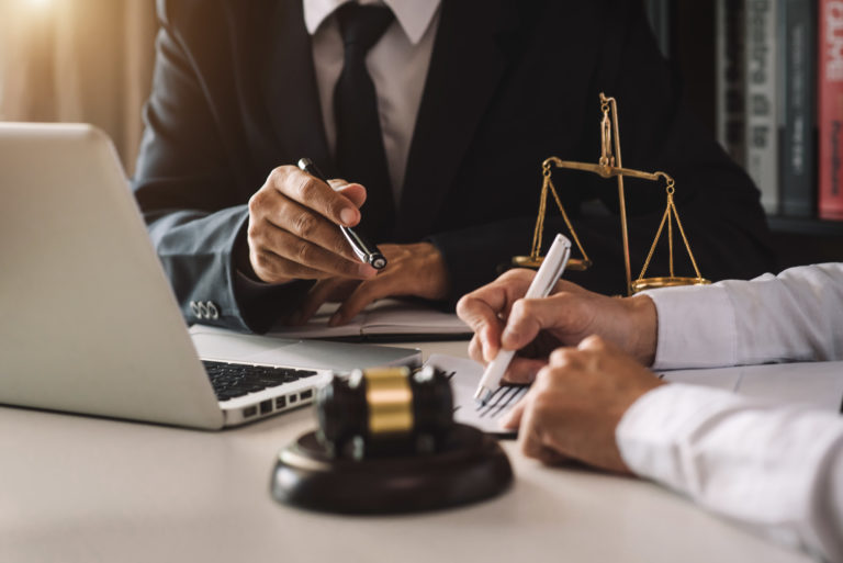 HOA Selective Enforcement: Playing Fair | Cedar Management