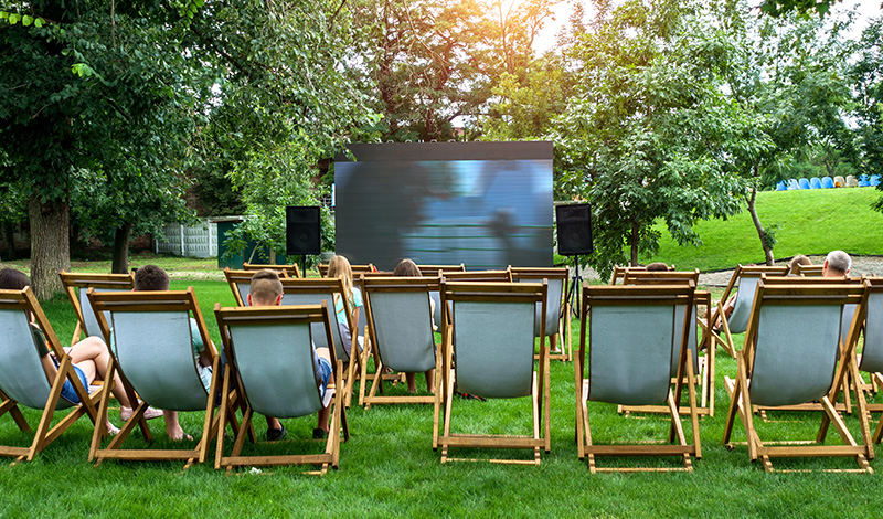 9 HOA Valentine's Day Activities For The Community | CMG